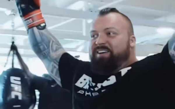 Eddie Hall hotas och hånas av John Fury: "Du är ingen fighter"