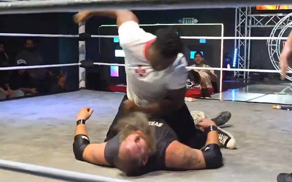 Resultat från UFC 319 med Khamzat Chimaev vs Dricus du Plessis